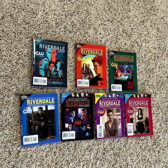 Riverdale | Other | Bnwt Archie Comics Riverdale Comics Digest Inspired ...